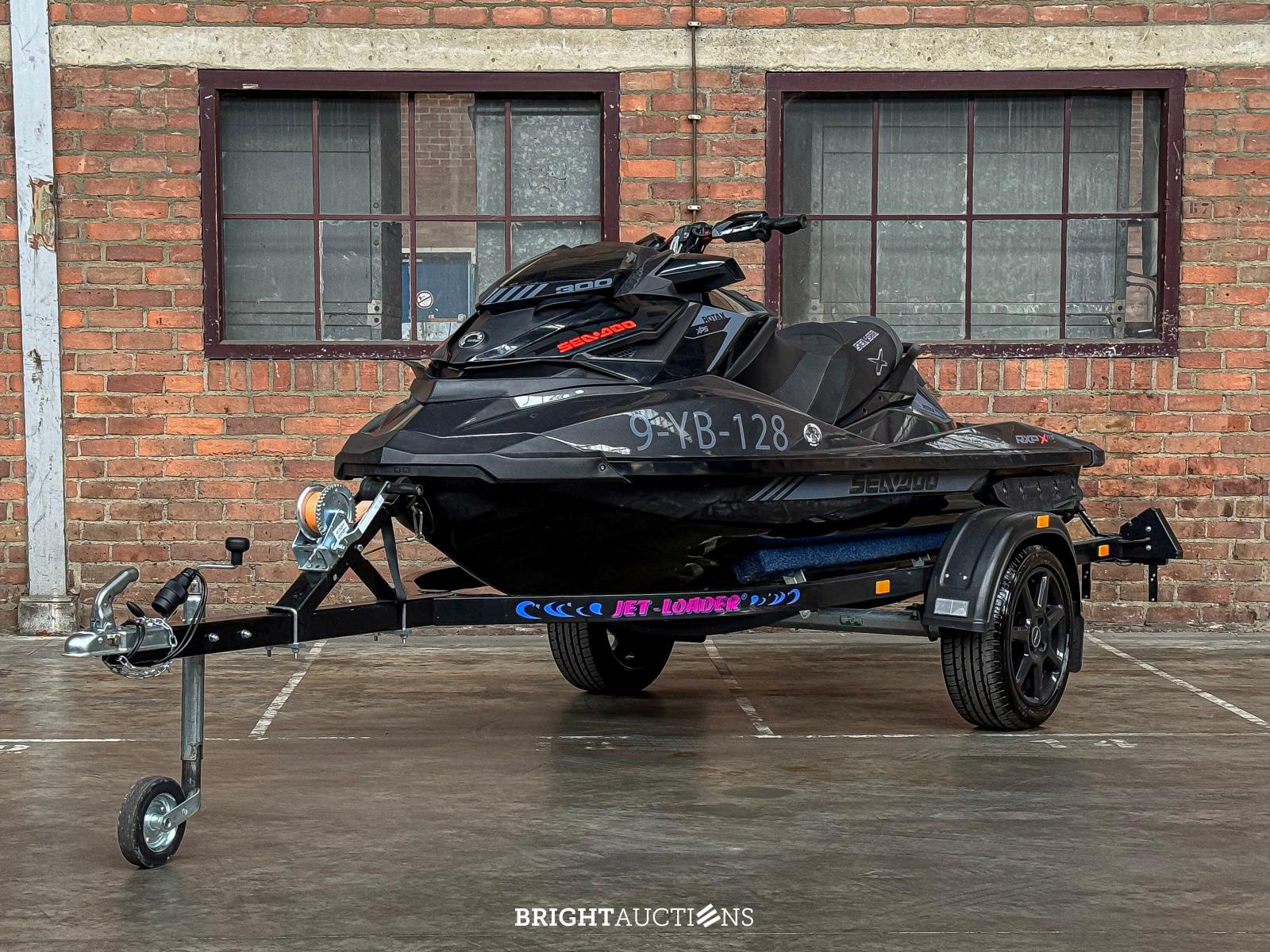 Sea-Doo RXP-X 300 Watercraft 2019 Jetloader