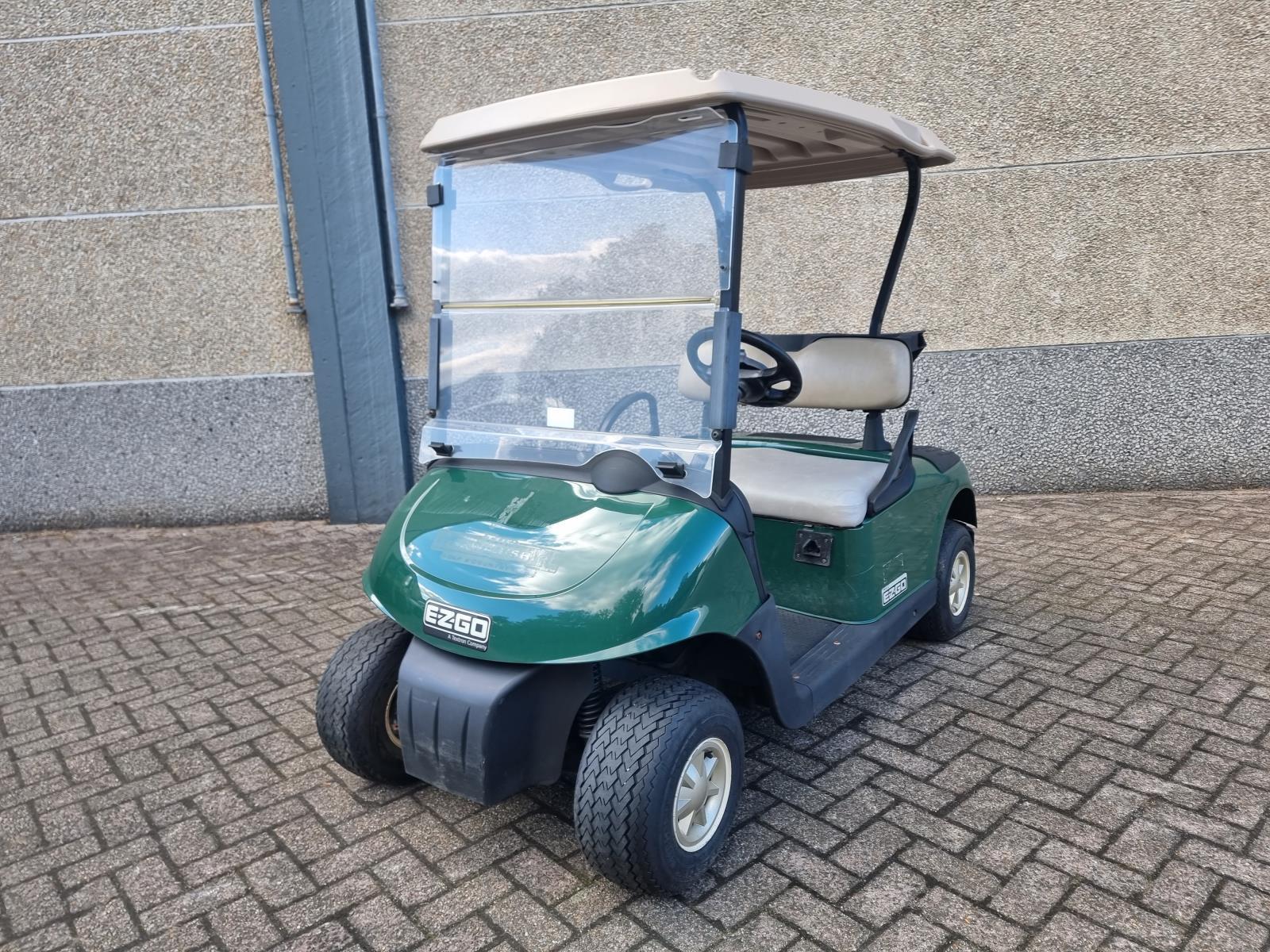 E-Z-GO RXV 2 Seater (1)