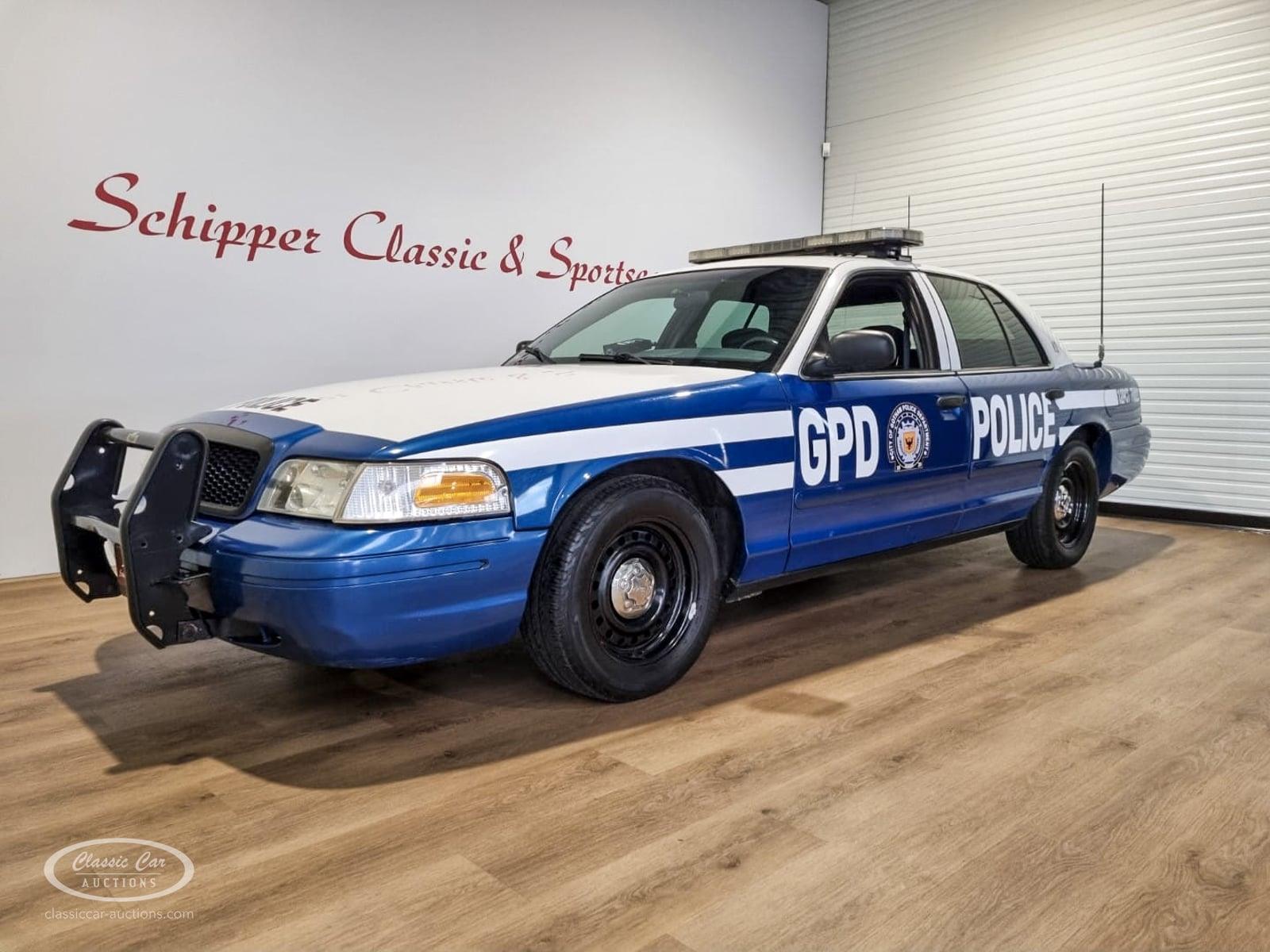 Ford Crown Victoria Police Interceptor 2001