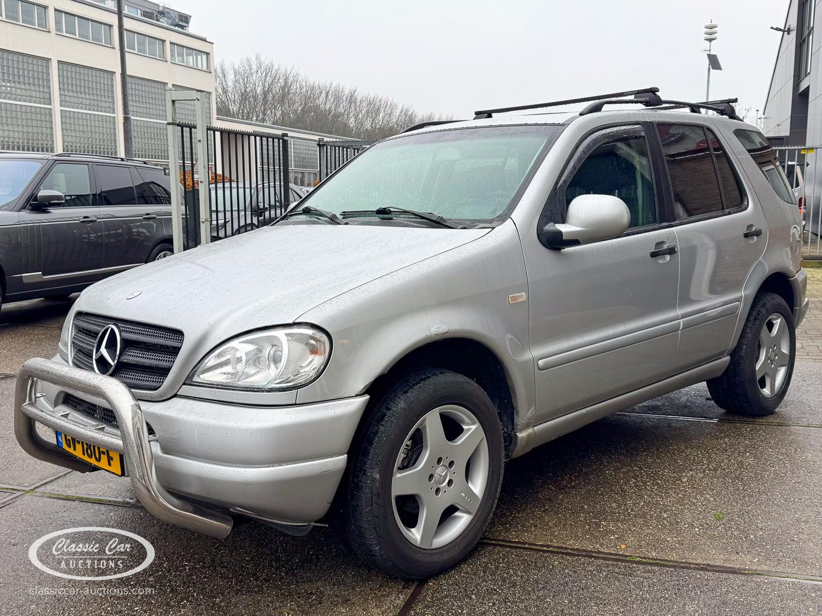Mercedes Benz 320 ML 2000