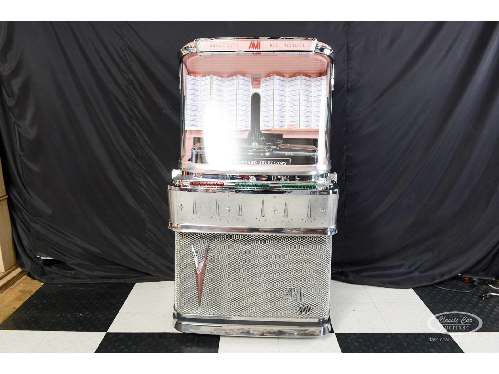 Collectible Jukebox Ami 200 original complete with singles 155x85x70 cm