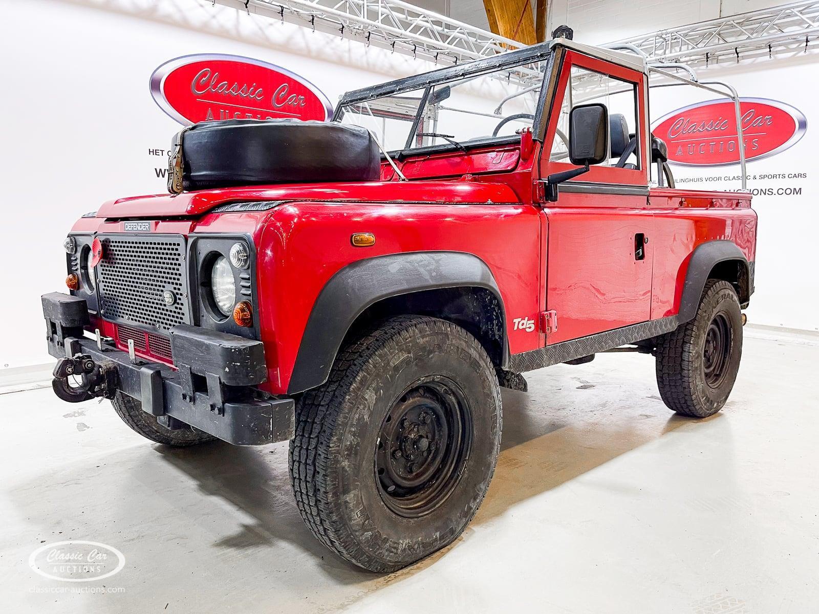 Land Rover Defender 90 TD5 Convertible Plus US Military Trailer 1996