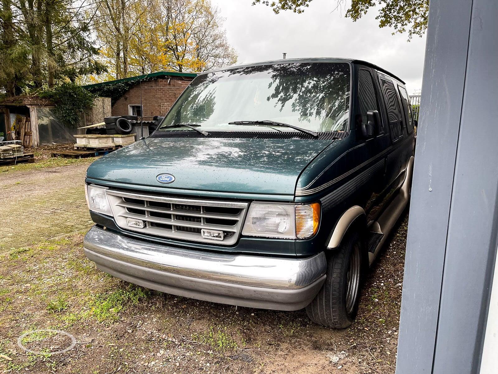 Ford Econoline E150 1996