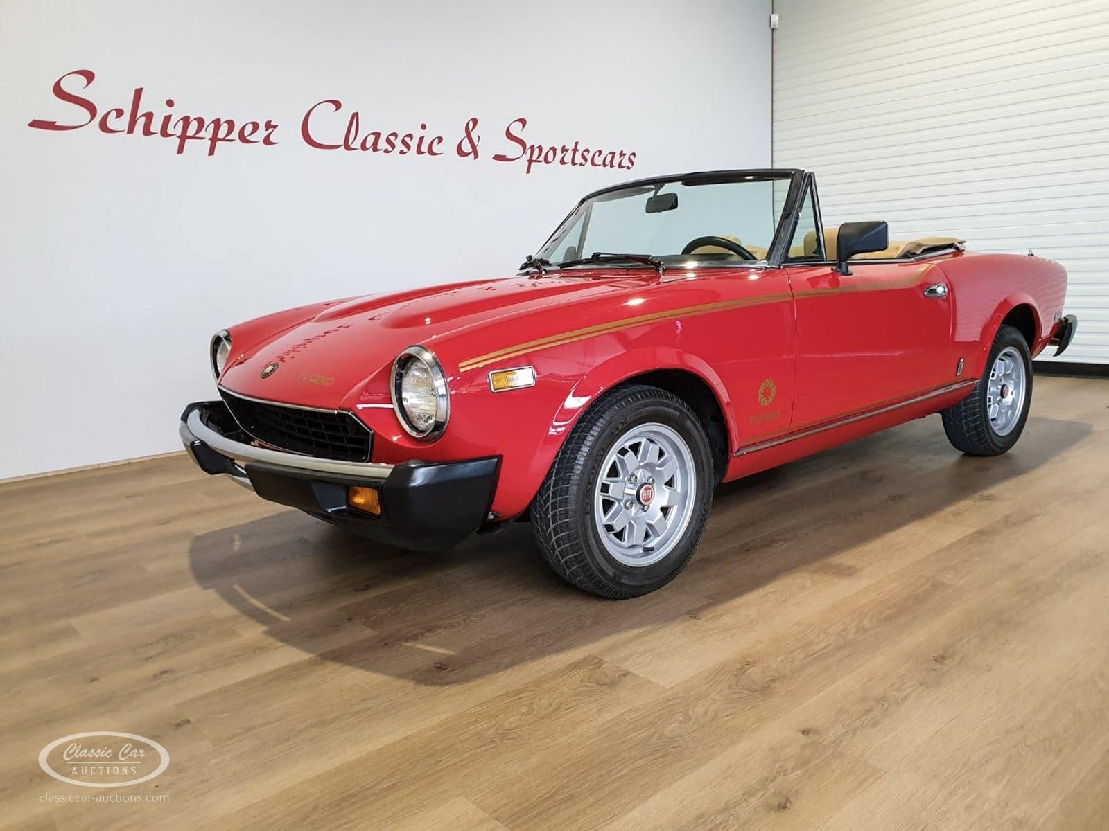 Fiat 124 Spider Pininfarina 2000 1982