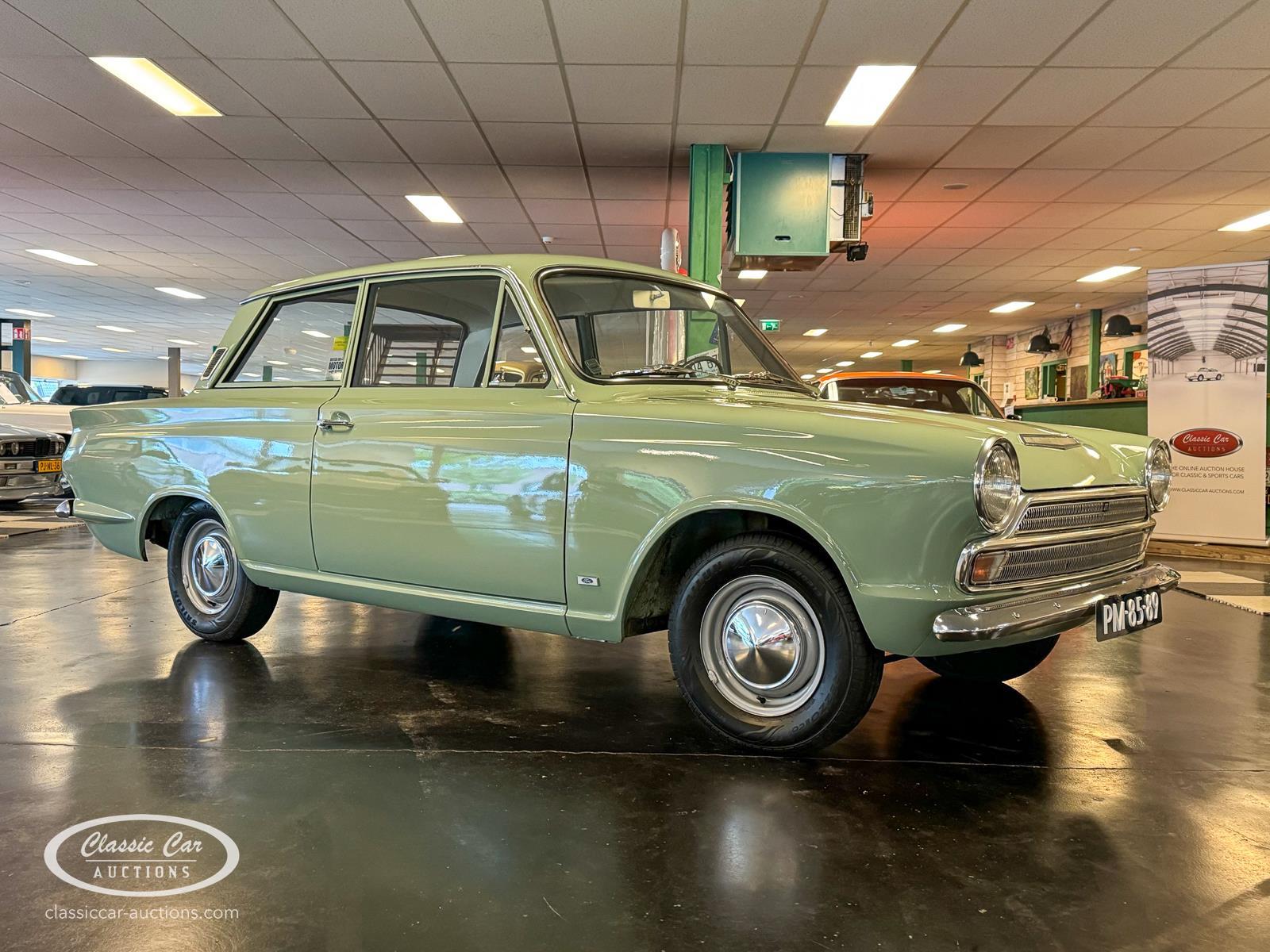 Ford Cortina Deluxe 1965