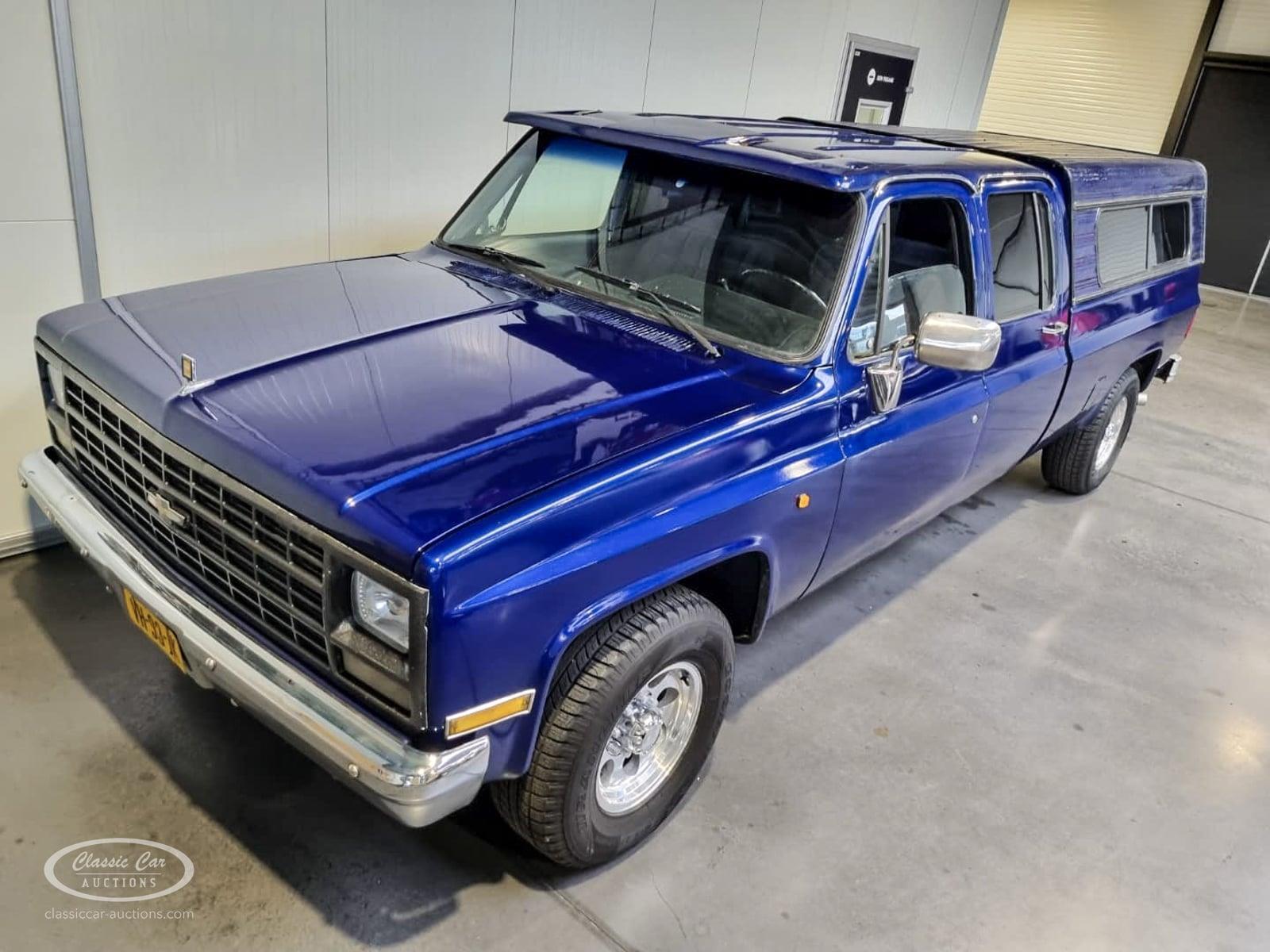 Chevrolet Crew Cab Pickup 5.7L V8 1990