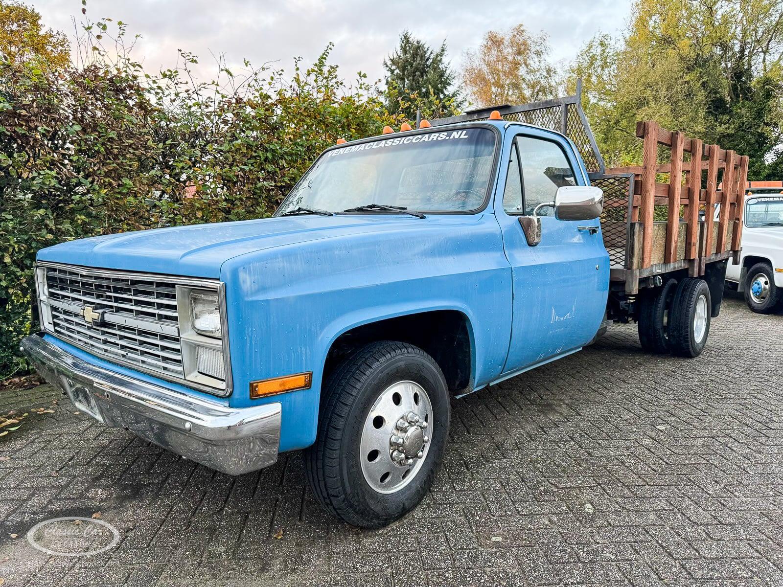 Chevrolet C30 Dually Flatbed 1984