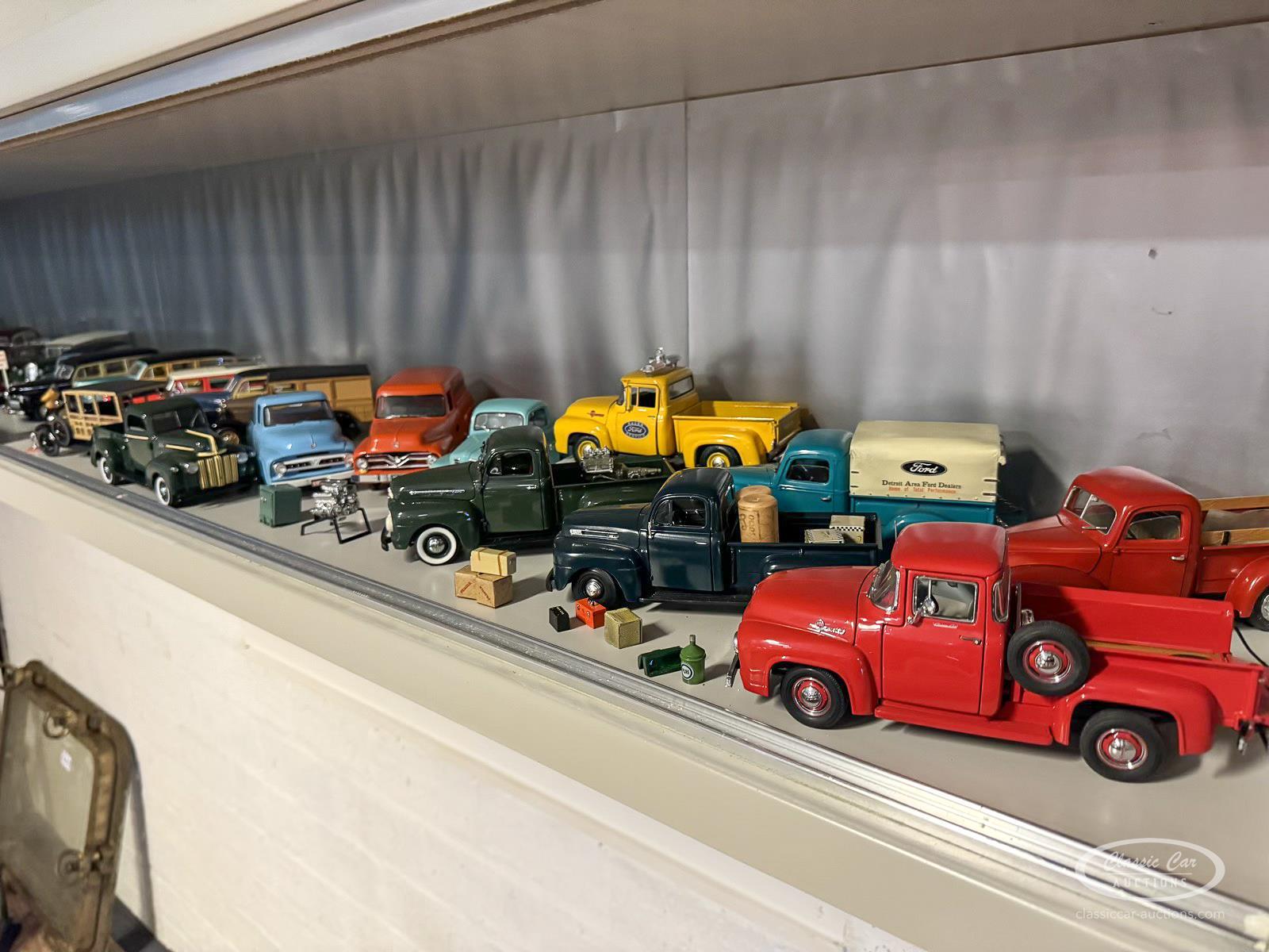 Collectible Various FORD model cars from De Rijcke museum, complete ...