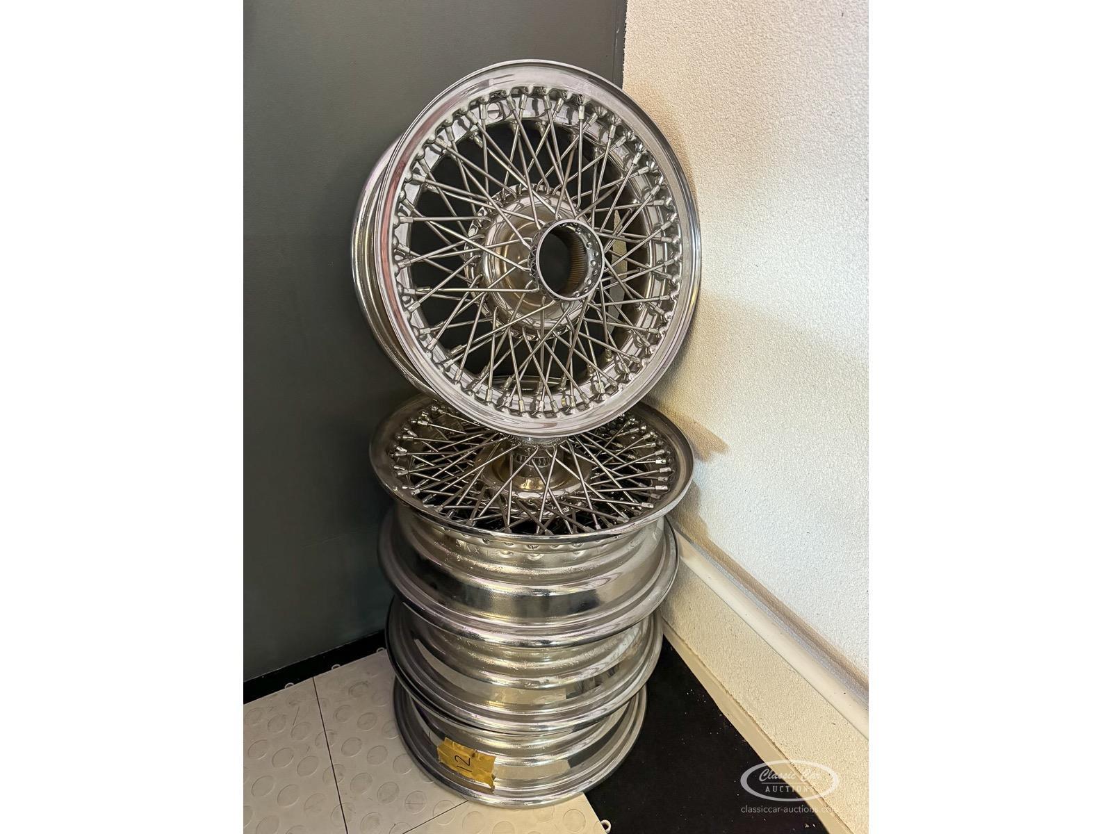 Parts 4 x Chrome spoke rim chrome 16 inch - NO RESERVE