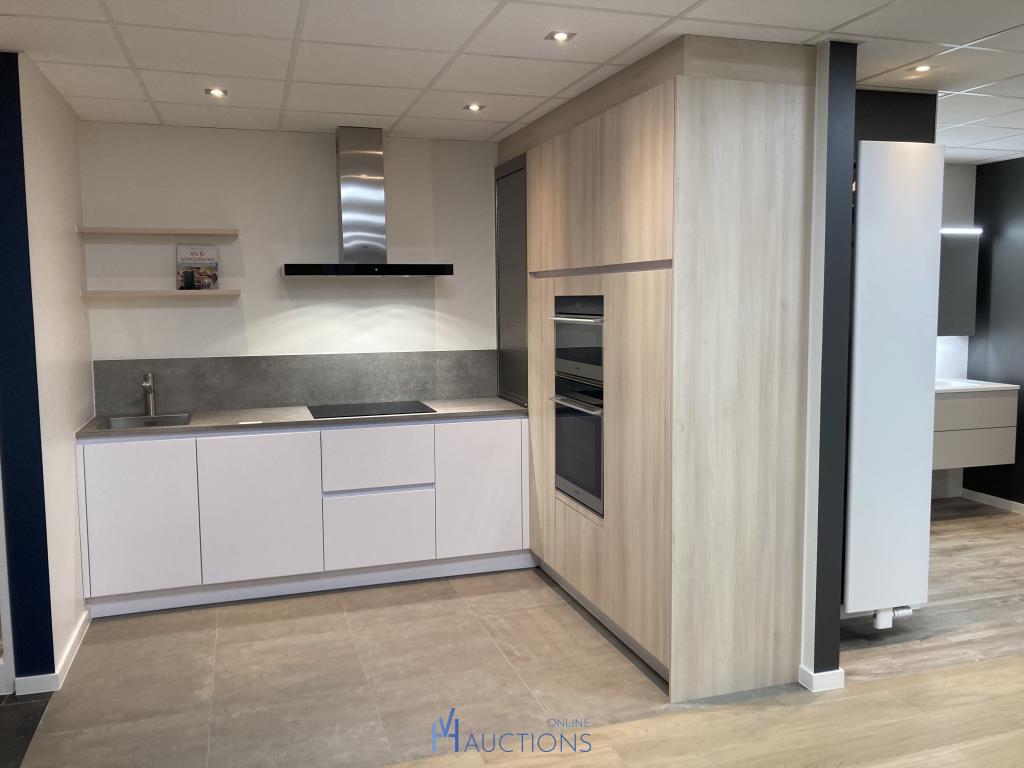 demo keuken voorzien van inbouwtoestellen